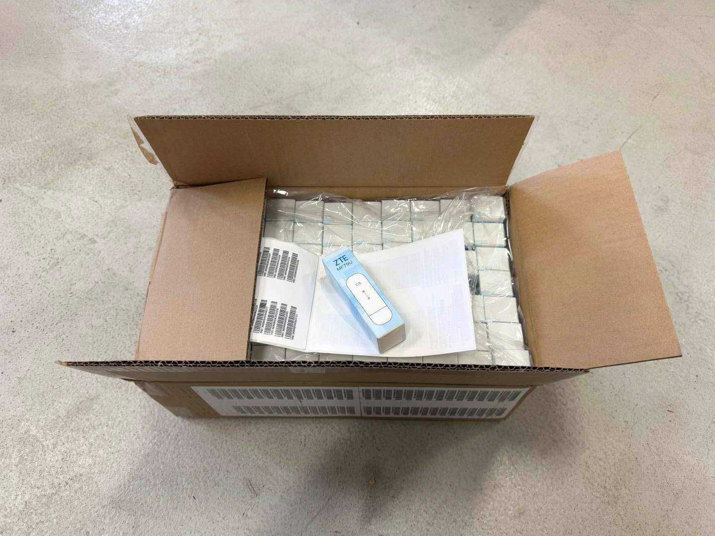 Lot 375 - Posten Surfsticks (100x)